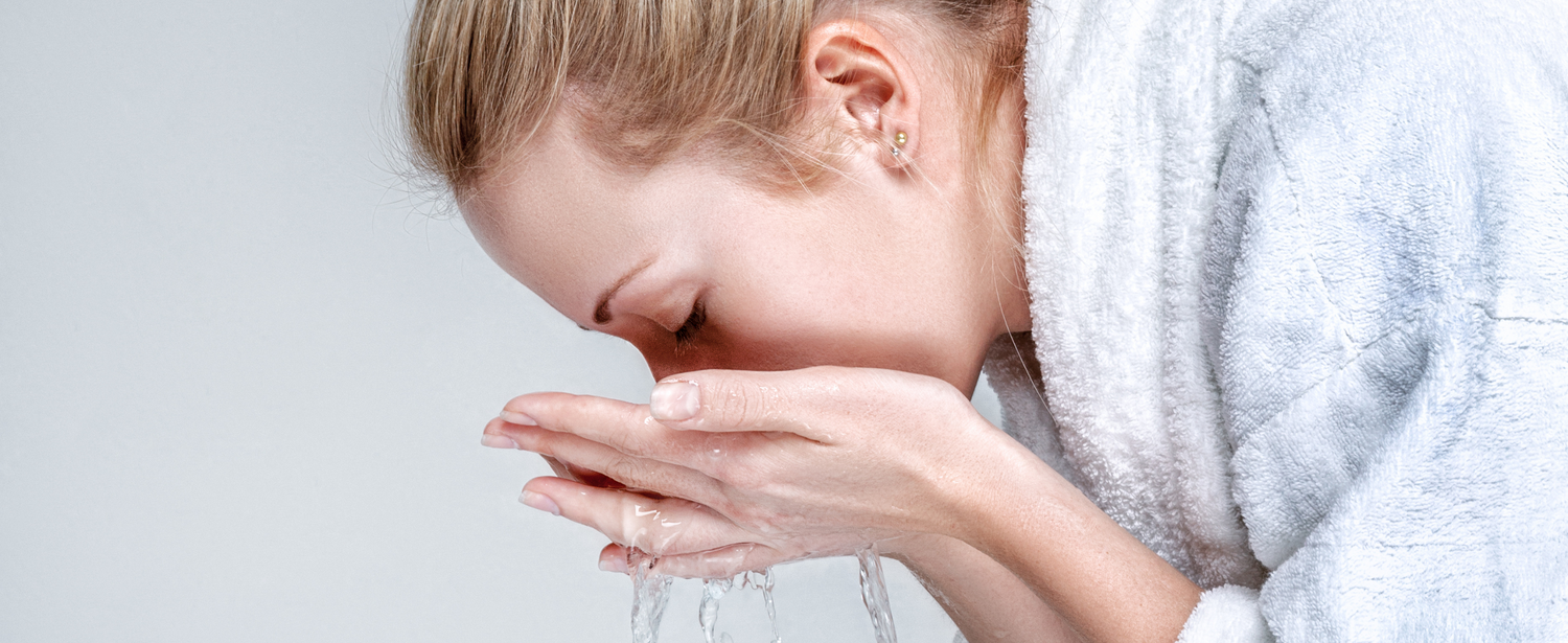 Should You Wash Your Face with Warm or Cold Water? – Abera.us